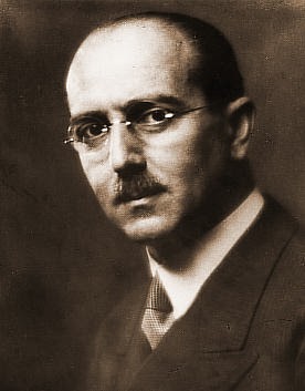 Ambiente: PIRAMIDE DE HANS KELSEN.