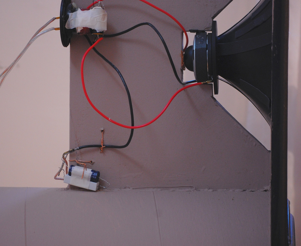 TwisterSpeakers: Big 2 way DIY loudspeakers with waveguide