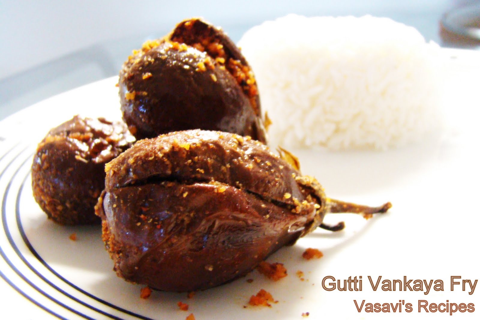 Vasavi's Recipes: Gutti Kakarakaya and Gutti Vankaya Fry