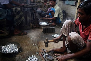 sweatshops: Sweatshop conditions