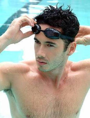 Bi Out Loud HUNKS: Bernie Guinto