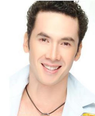 Bi Out Loud HUNKS: Bernie Guinto