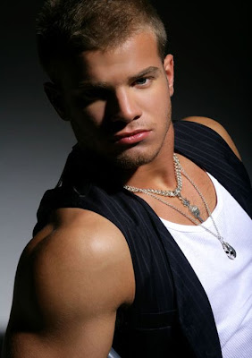 Man Central: Evan Wadle: Too HOT To Handle!