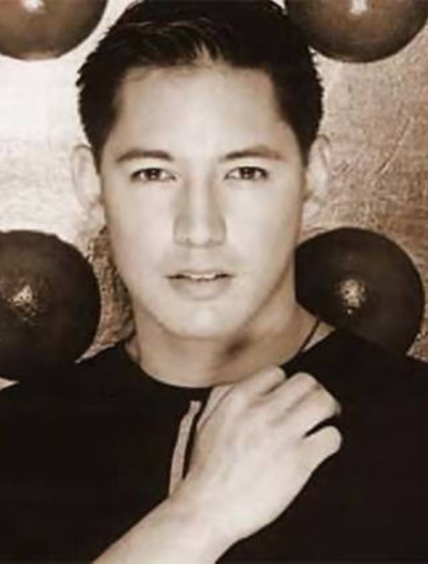 Man Central: Marc Nelson: Two Thumbs Up!