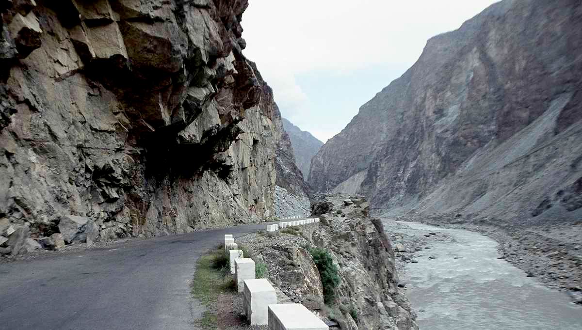 elsa yuen 袁鳳如 大奶小隻馬水妞露鮑棚拍: 兩年半的時間完成單車環球的夢想