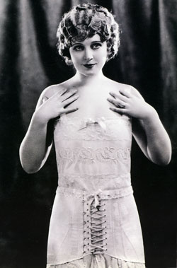 Mama Birdien elämää: Housuliivit/panty girdle