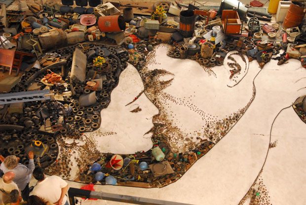 Art Foundation: Vik Muniz