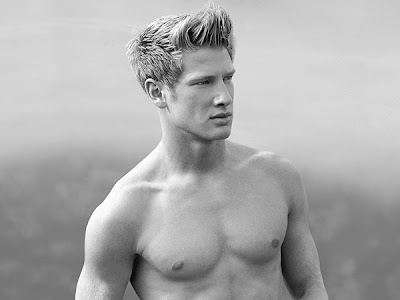 The Corner: Sunday's HOT Guy...
