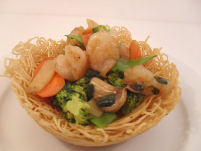 a dash of flavour: Braised Prawns and Vegetables in Birds Nest