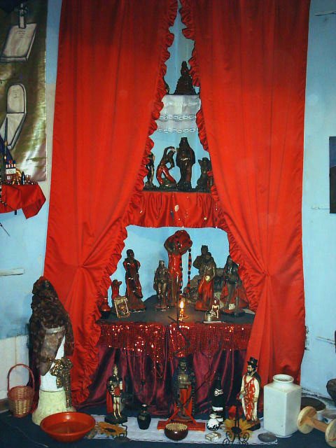 Culto das Sombras: As 7 linhas da Quimbanda