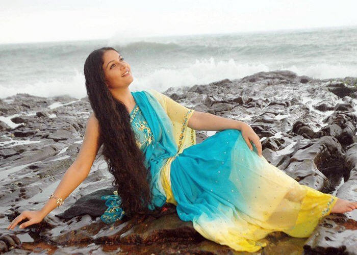 Gracy Singh | Fashion,Latest fashion