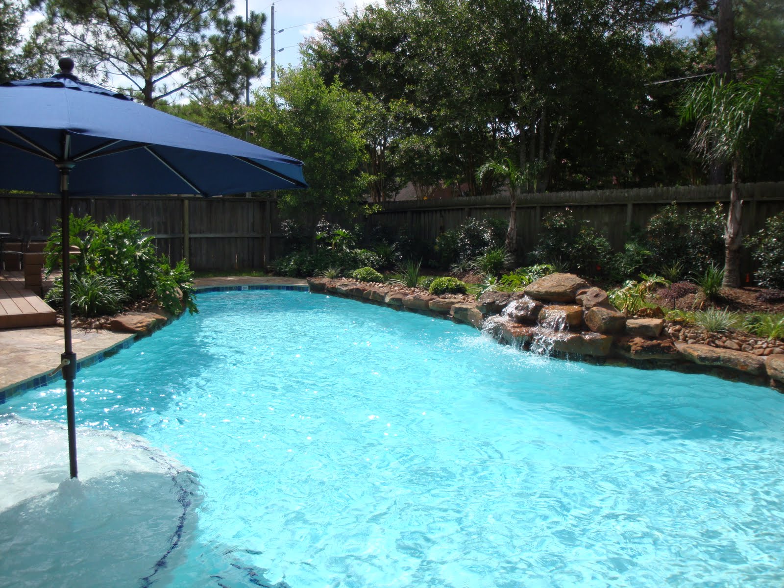 penguinstamper: OUR FIRST POOL DAY!