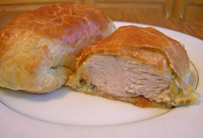 Rara Bakes: A Recipe Blog: Pesto Pastry Chicken