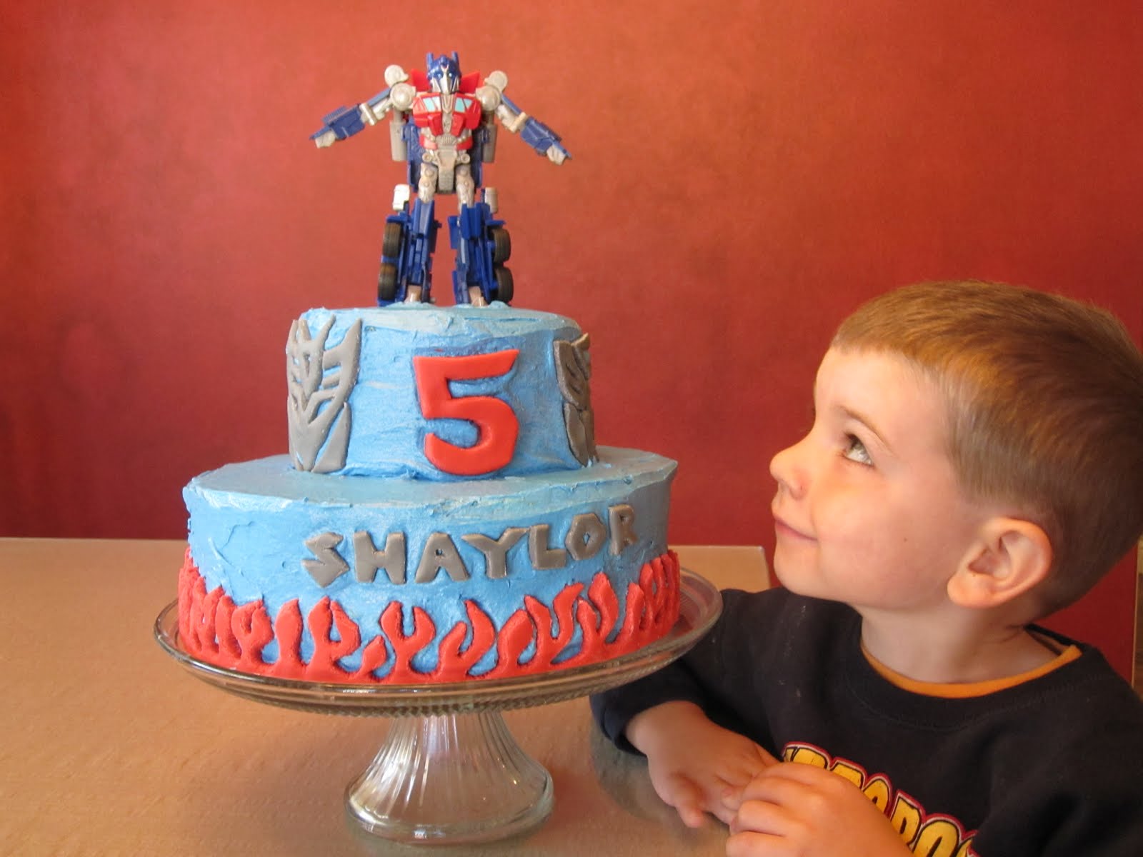 Amelia's Cookbook: Transformer Cake