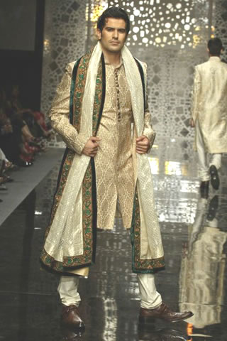 Modern Fashion Model: Manish Malhotra Spring Summer 2011 Collection