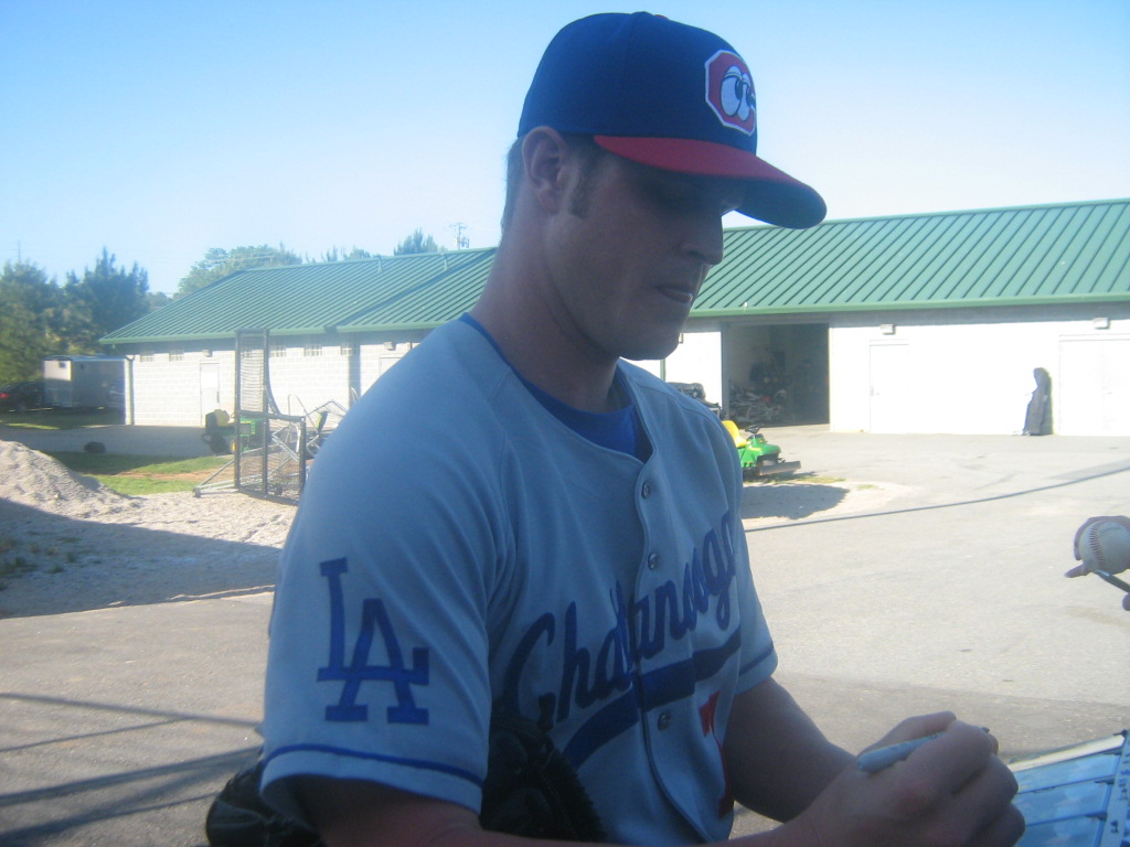 foul bunt: May 8, 2010 Carolina Mudcats vs. Chattanooga Lookouts
