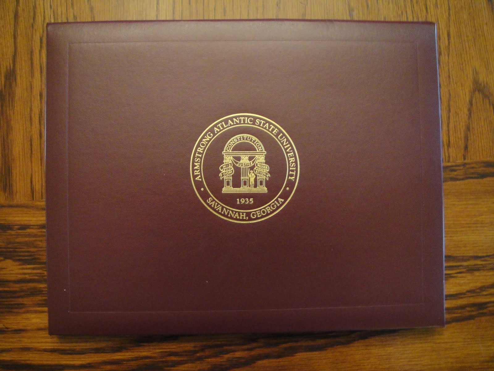 BiblioBags: Where Every Purse has a Story...: Graduation Station