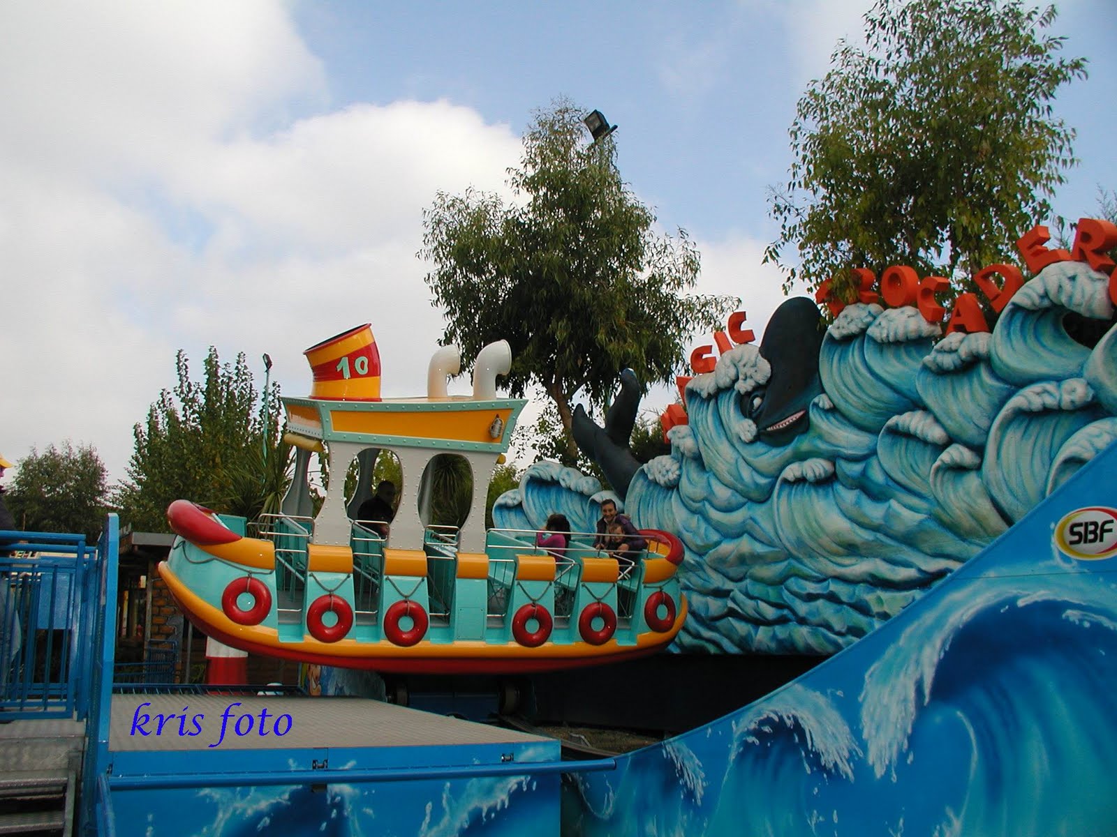 Un mondo di emozioni: Giostre - parcuri de distractii