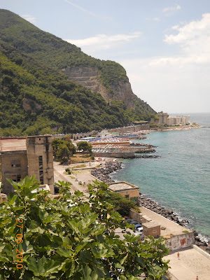 Let's Napoli: Pozzano, Castellammare di Stabia by Florin