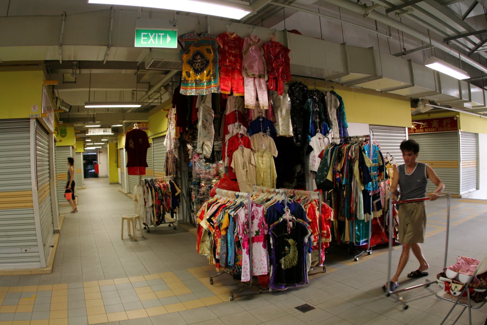 postcards from singapore: chinatown wet market