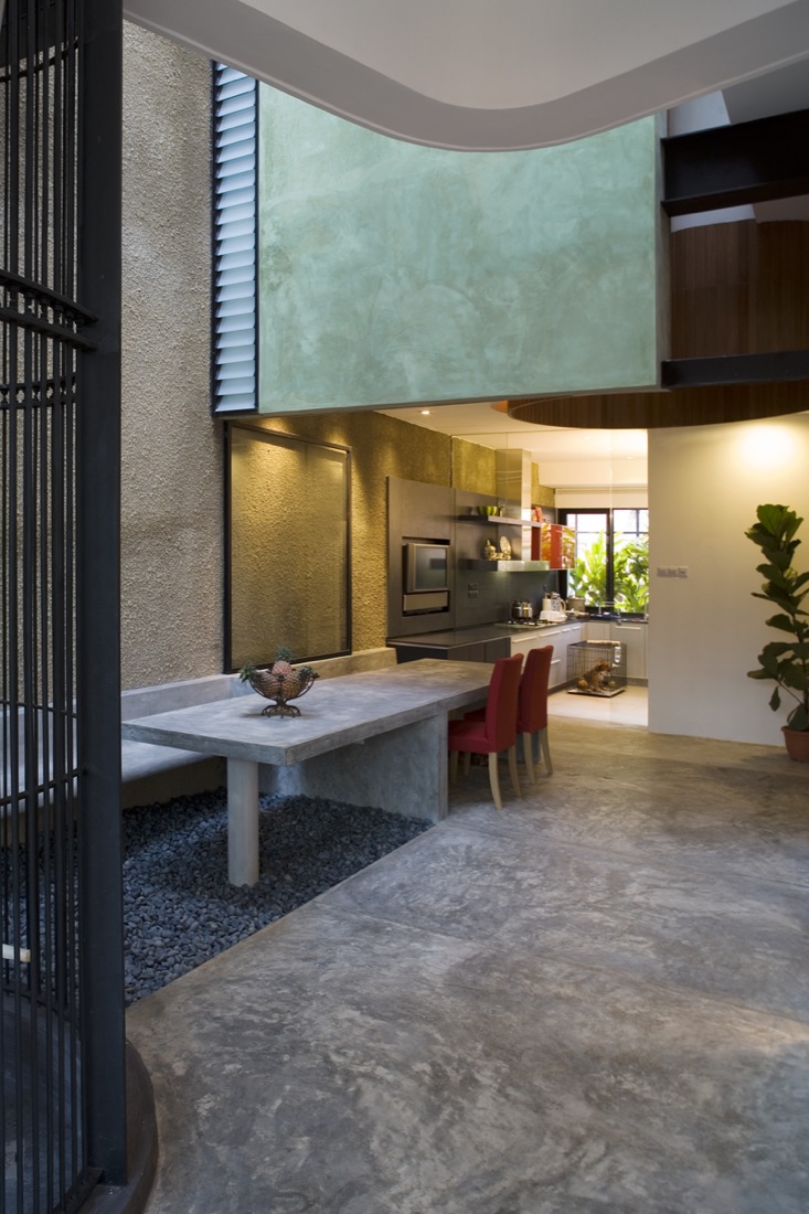 archiDIA: ALLEYWAY HOUSE