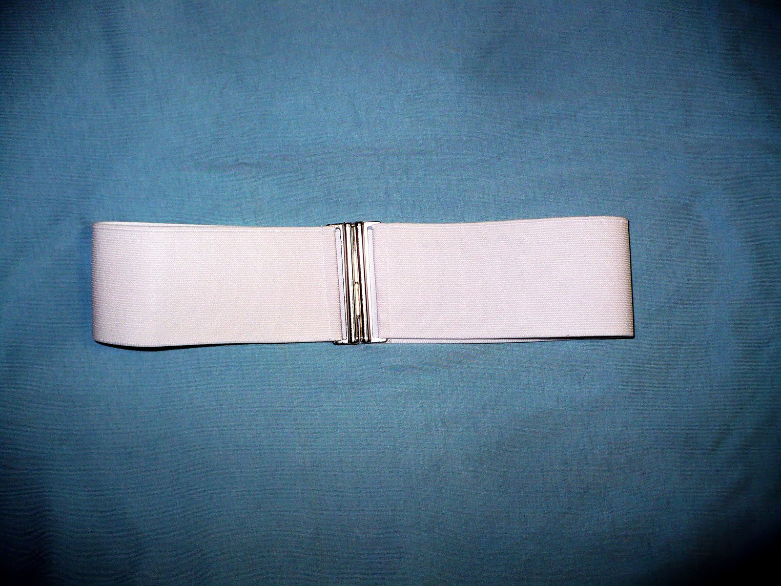 Curea: Curea de dama alba elastica