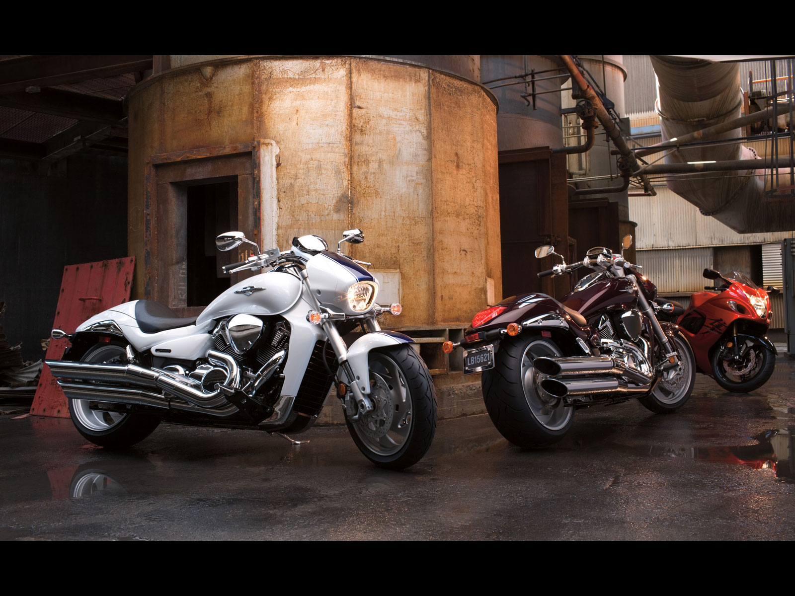 motorcycle news: 2010 Suzuki Boulevard M109R