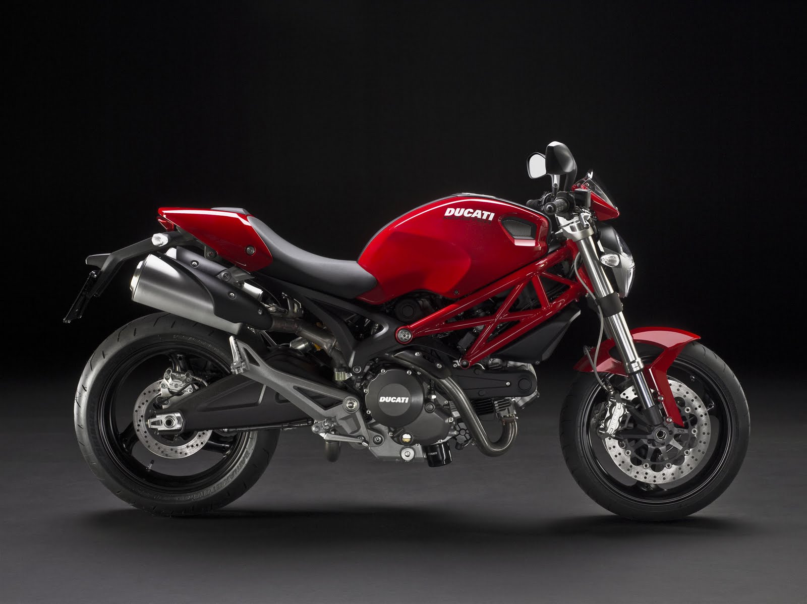 motorcycle news: 2010 Ducati Monster 696