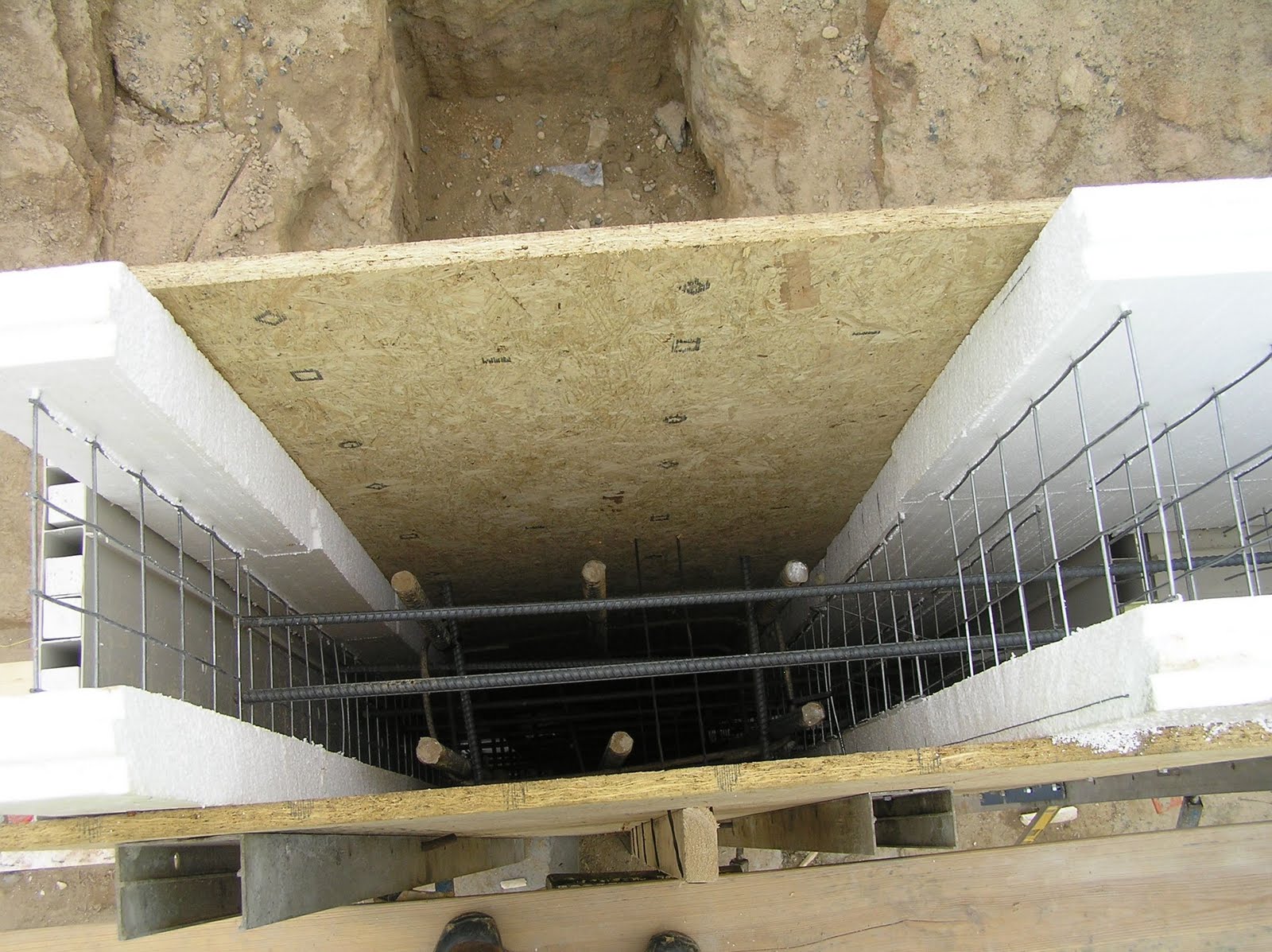 Carolina X Wall: The X Factor in Green Building: Integrated Pilasters