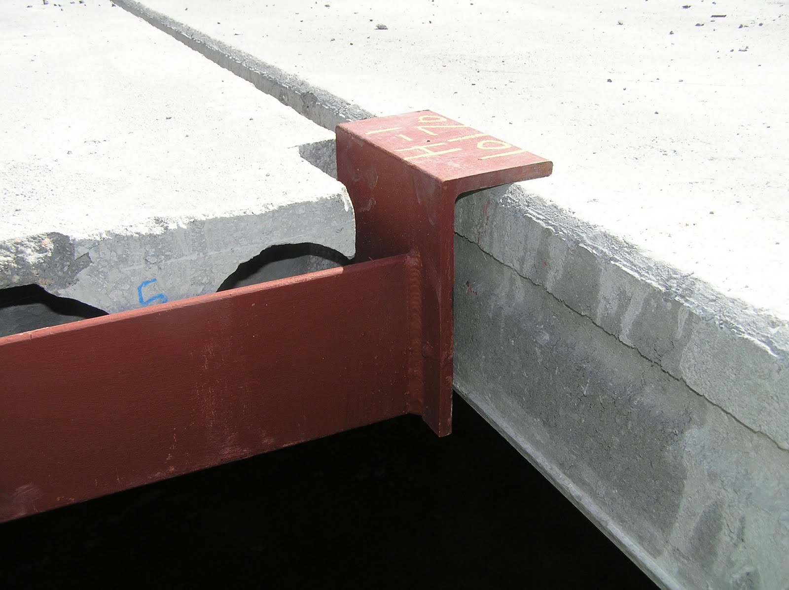 Hollow Core Precast Concrete Planks