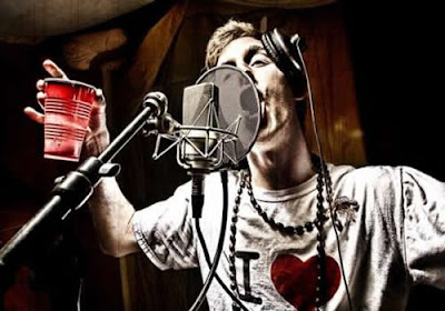 04/25/09 - Lyrics Video Music