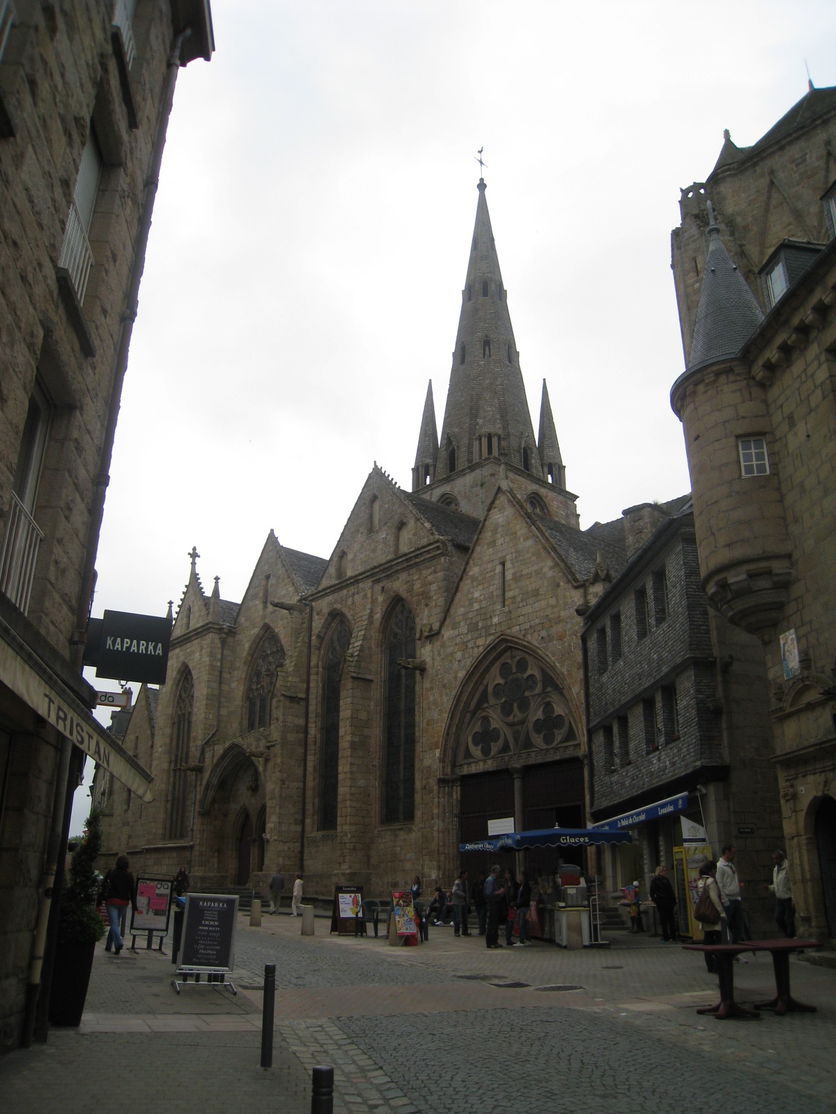 NOT ALL THOSE WHO WANDER ARE LOST (TOLKIEN): Guingamp, France