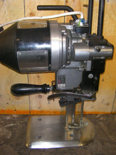 Machine for Garments: Maimin Sabre 800 straight knife cutter with 6" blade