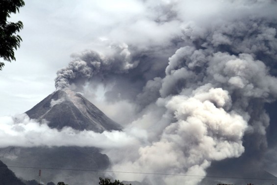 MU_AY QW: FENOMENA ALAM DI INDONESIA MAKIN NAMPAK
