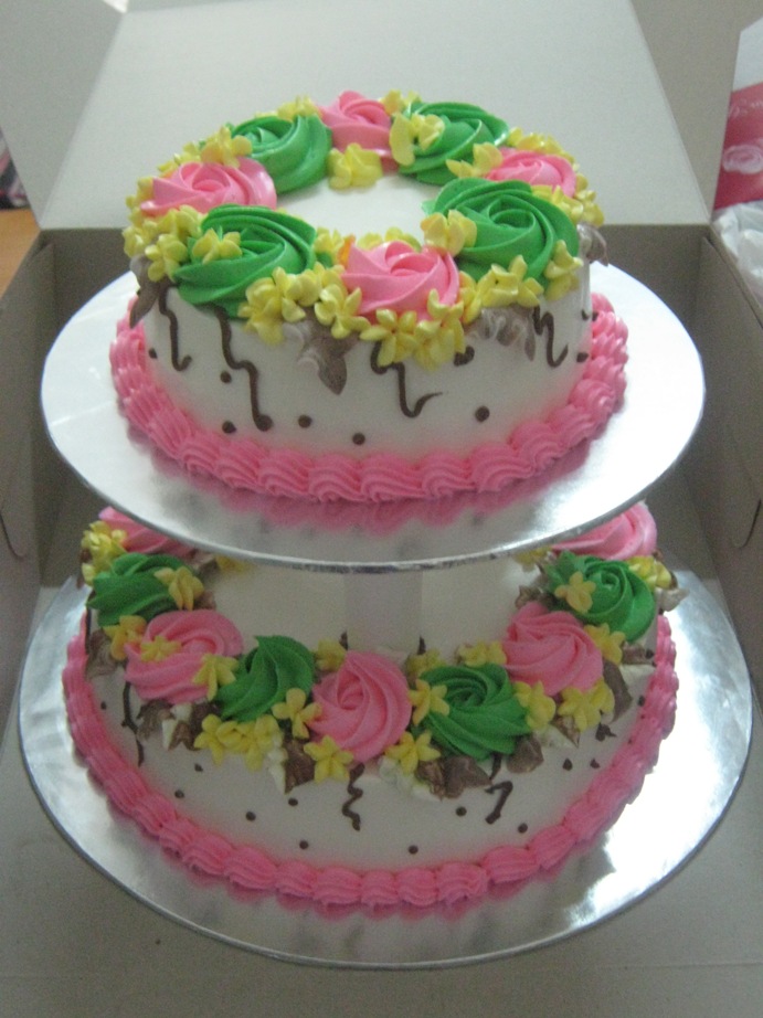 MIDNITE BAKER BANGI: 2 TINGKAT KEK KAHWIN