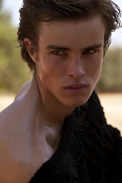 esteticmen 3: Jordan Coulter