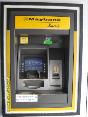 Maharum Bugis Syah (MBS): Iklan Maybank - 23.01.2010