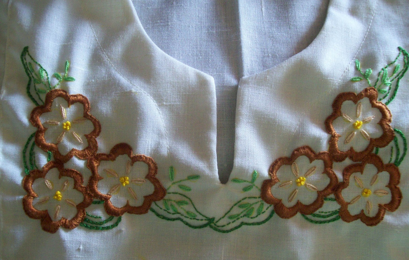 Fiodourado2: Bata bordada