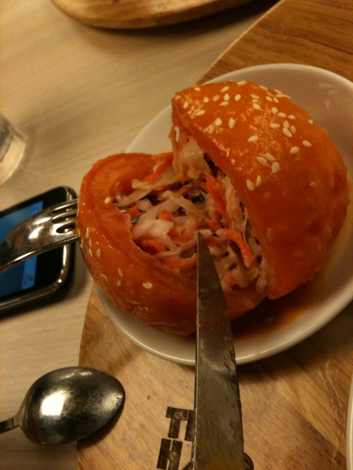 nom nomz.: The Hand Burger