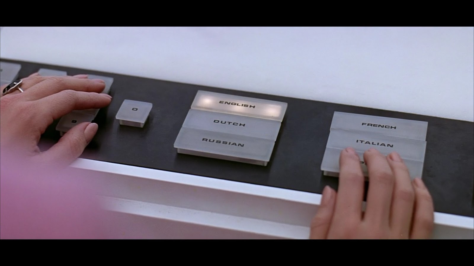 sjnapse: 2001 A Space Odyssey, step by step - 1