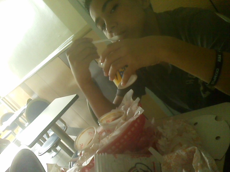 Jollibee Swirly Bitz: Kids Love It