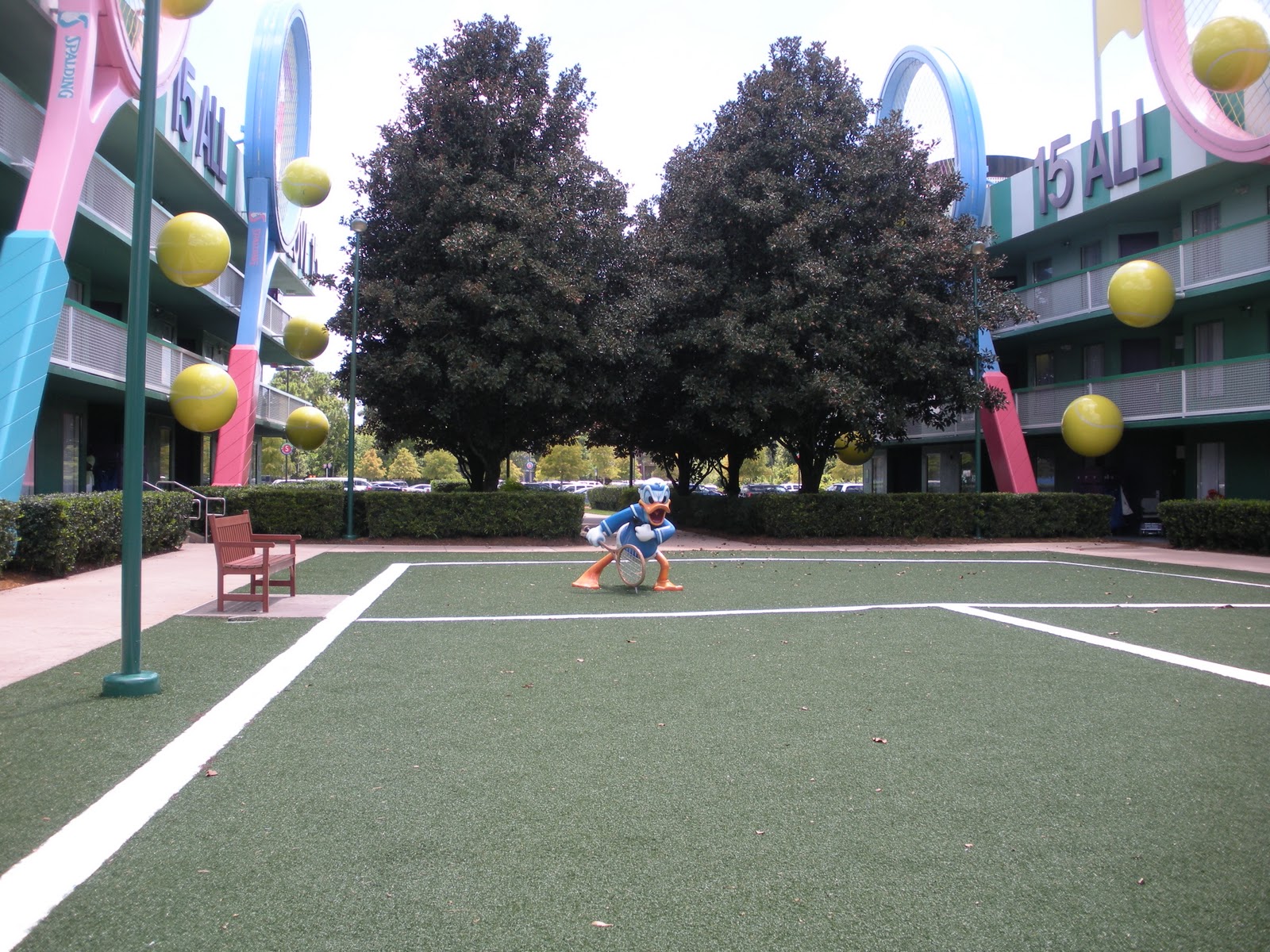 The True Disney Fan: The Resort Romp: All Star Sports Resort