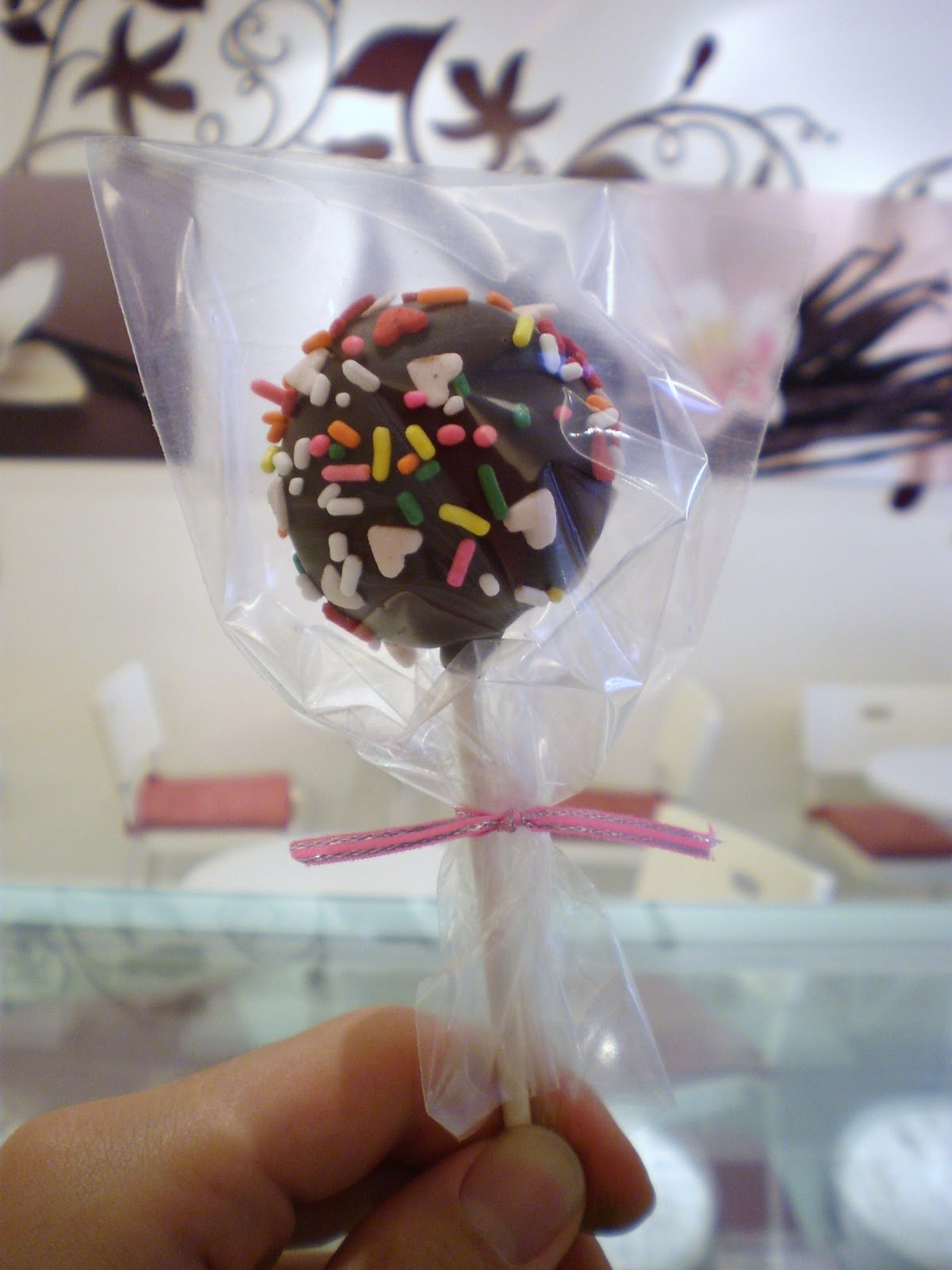 CUTIE TREATS: Round Cake Pops!