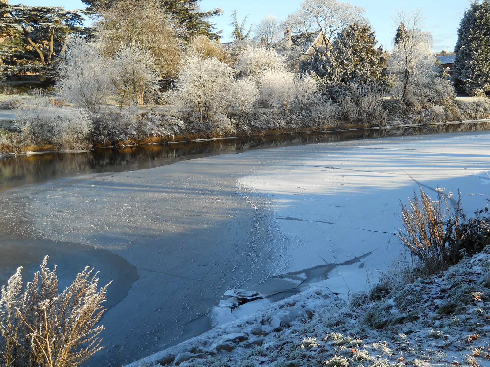 Tydfil Strollers: Frozen River Wye