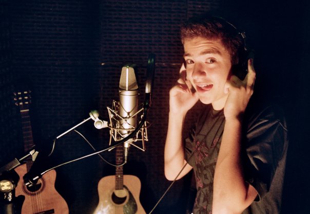 | Quierolatinpop.com |: Alejandro Roca Rey
