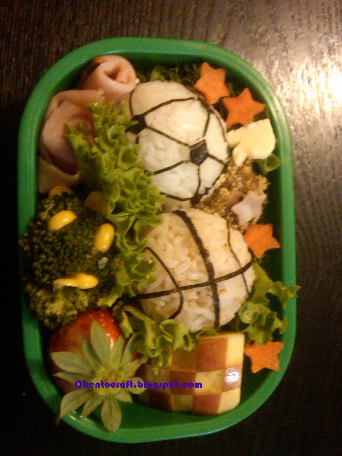Obento Craft for cute & fun Lunch Boxes: Bento first attempt! Bento #001