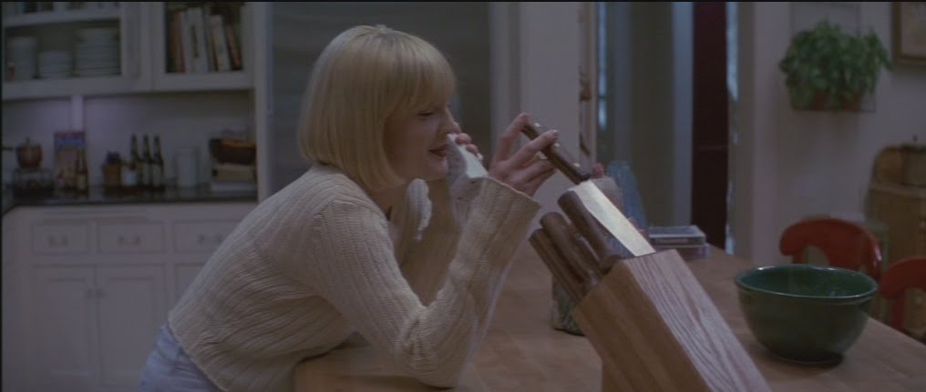 Stale Popcorn: Scream to Scream, Scene by Scene: SCENE 1 of Scream (0: ...