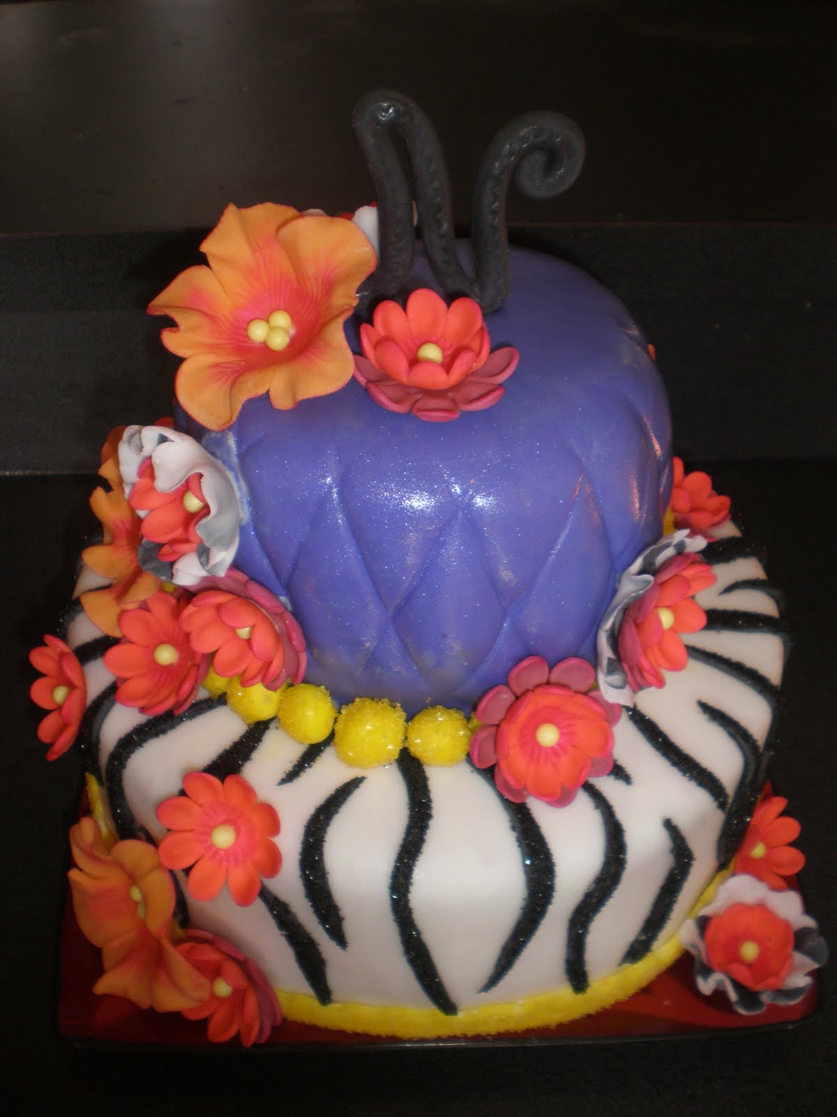 The Hatch Batch: Noelle's cake!