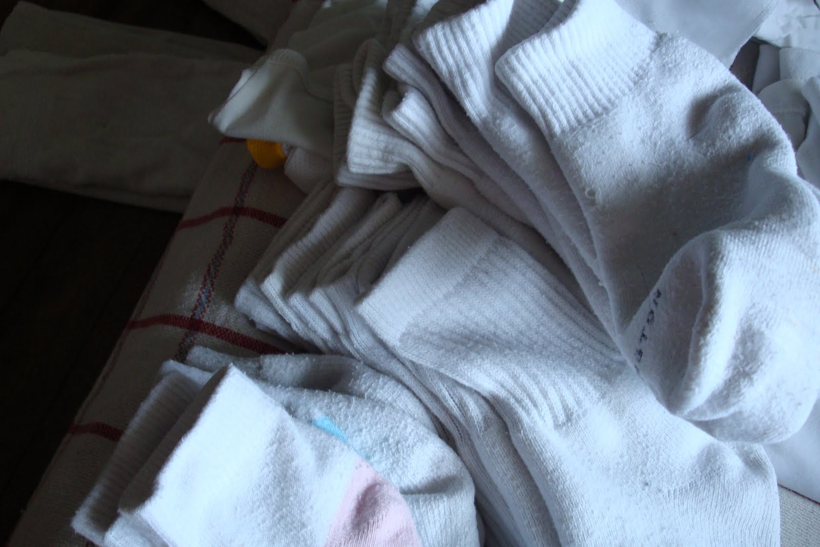 I Love Sta.Rosa: Tamang Pagtutupi ng Medyas