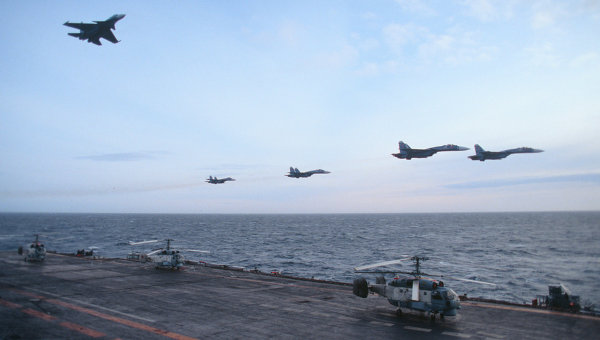 Military Enthusiast: Russian aircraft carrier readies for training mission